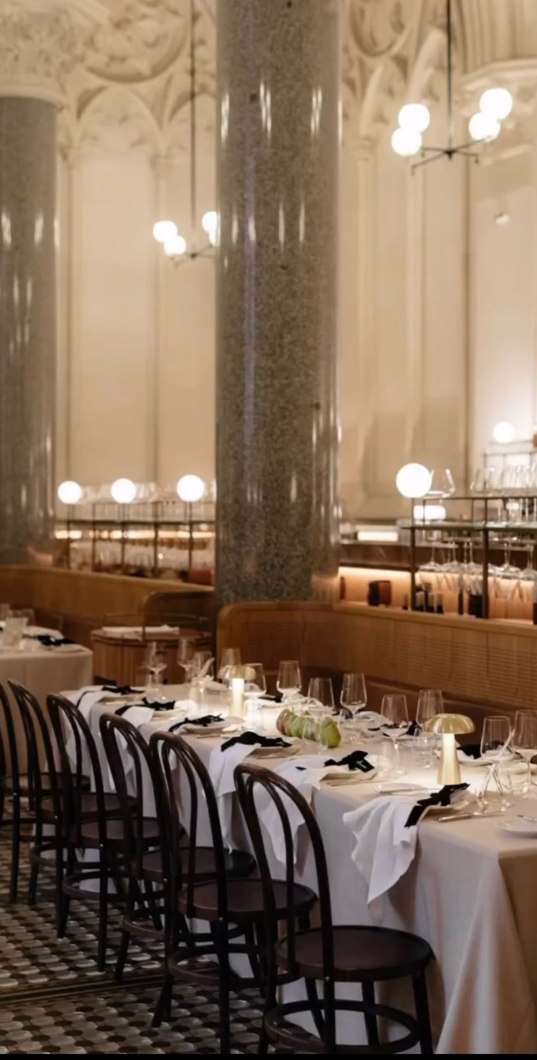 Lines on Linen – Lines on Linen